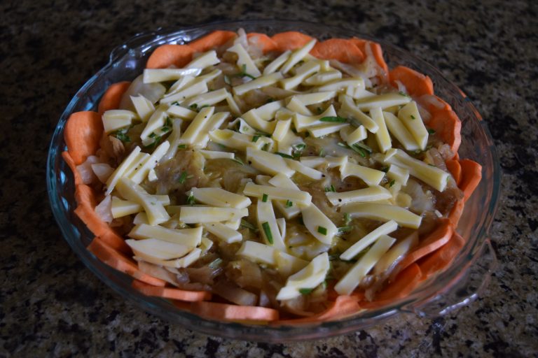 Caramelized Onion Cabbage Quiche – Up As I Go